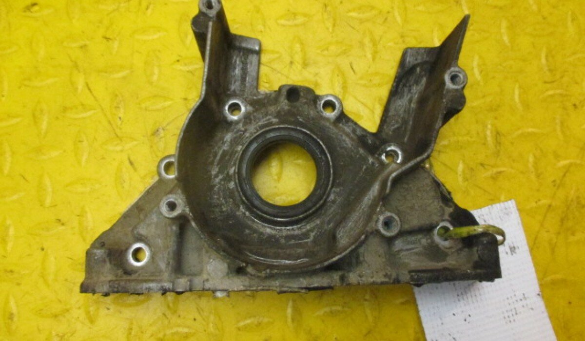 Крышка двигателя Octavia (A5 1Z-) Skoda