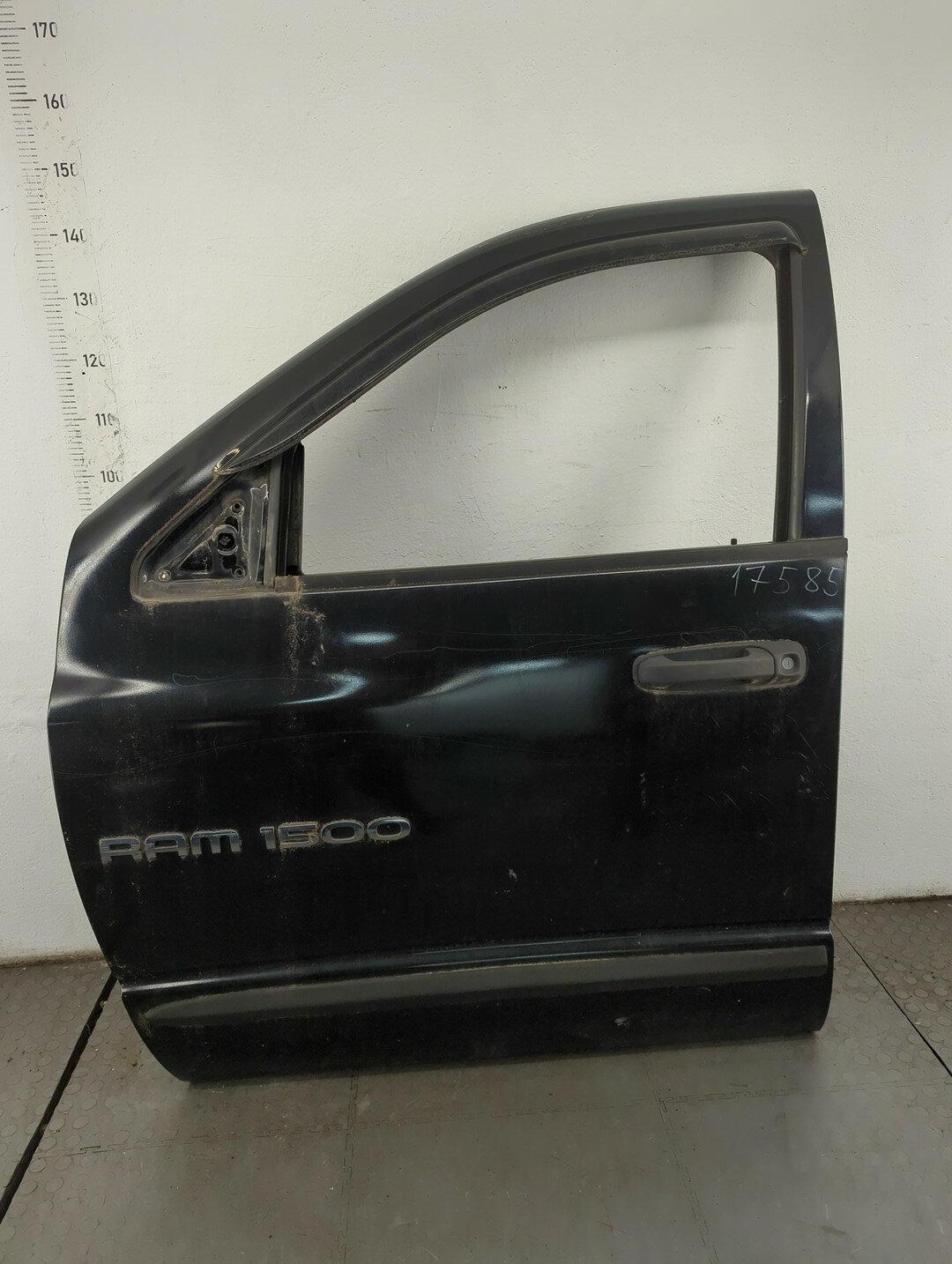 Дверь боковая (легковая) левая передняя Dodge Ram (DR / DH) Б/У