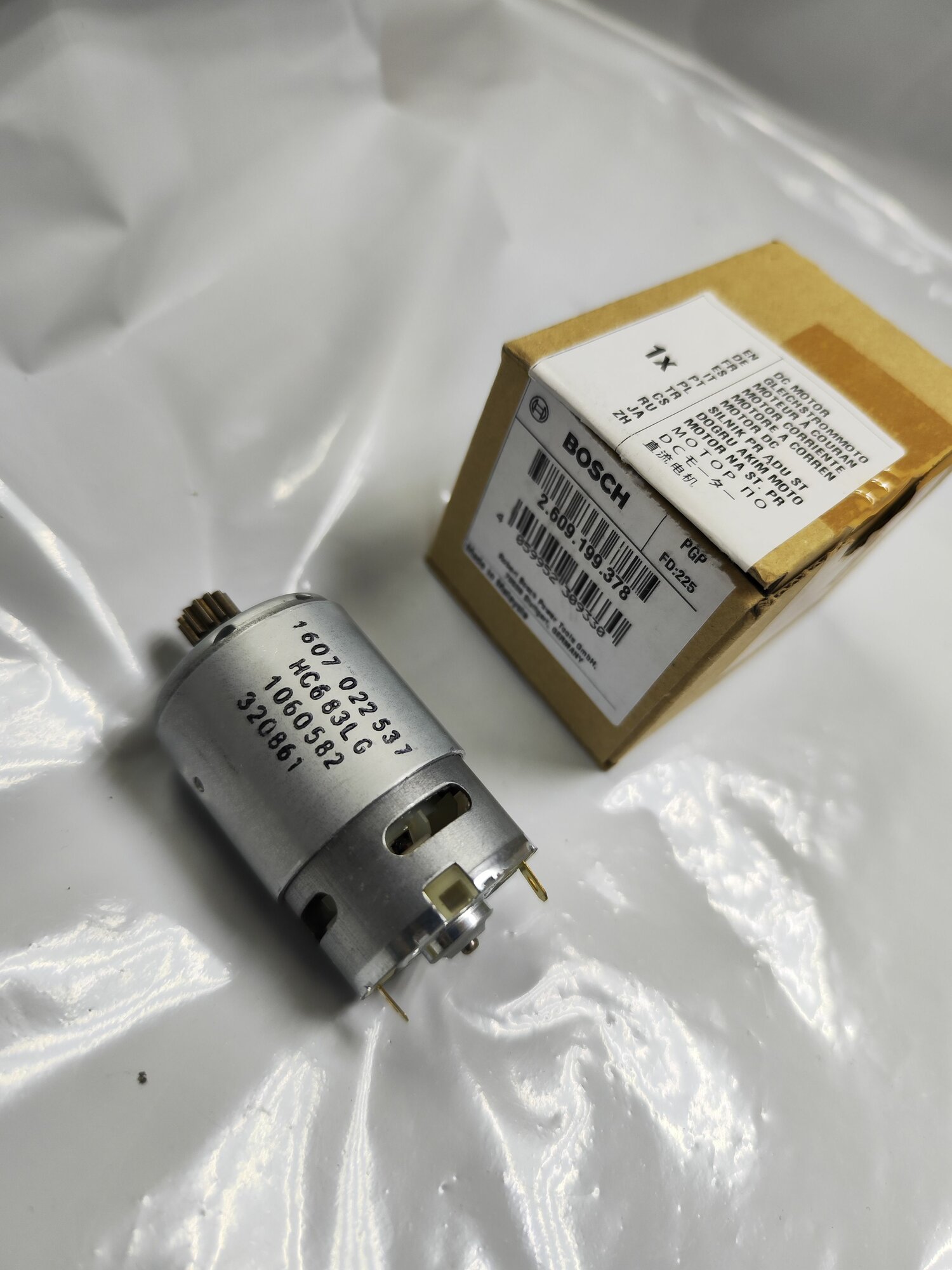 Оригинал: Электродвигатель 14.4В для аккумуляторной дрели-шуруповерта BOSCH GSR 1440-LI артикул 2609199378