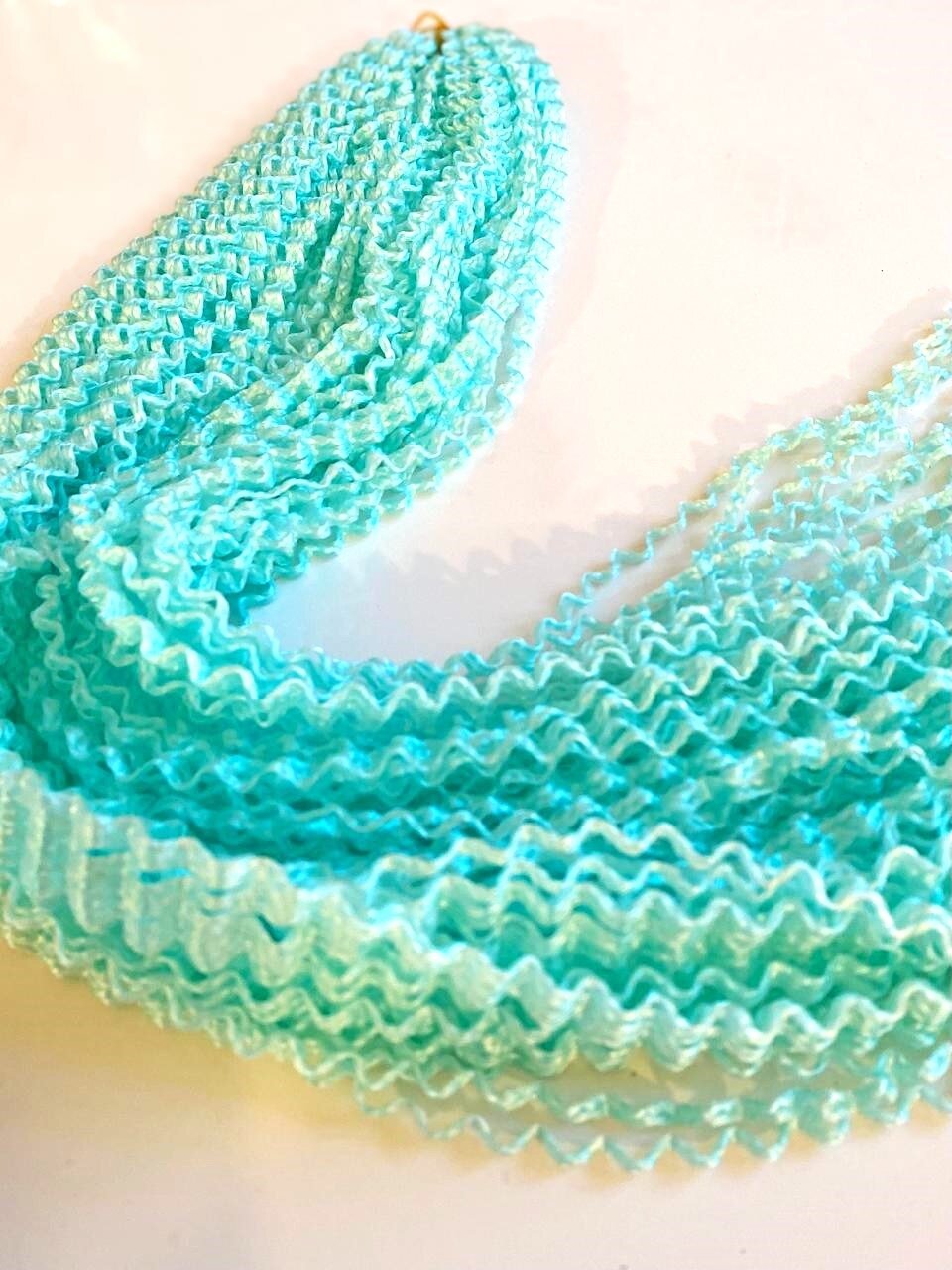 "Косички Зизи Гофре" для плетения волос, длина 65см, цвет бирюза ширина 0,5 см