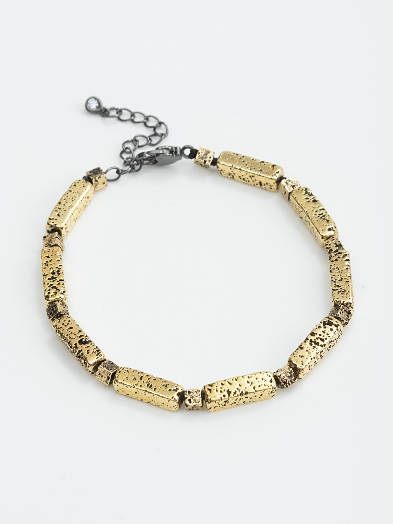 Браслет, вулканическая лава