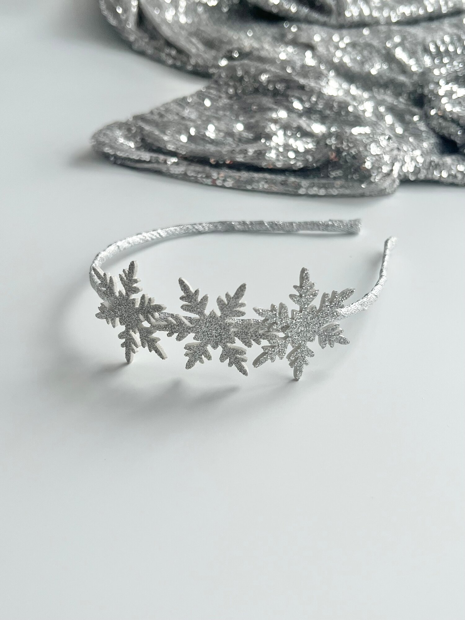 Ободок новогодний снежинки для девочки