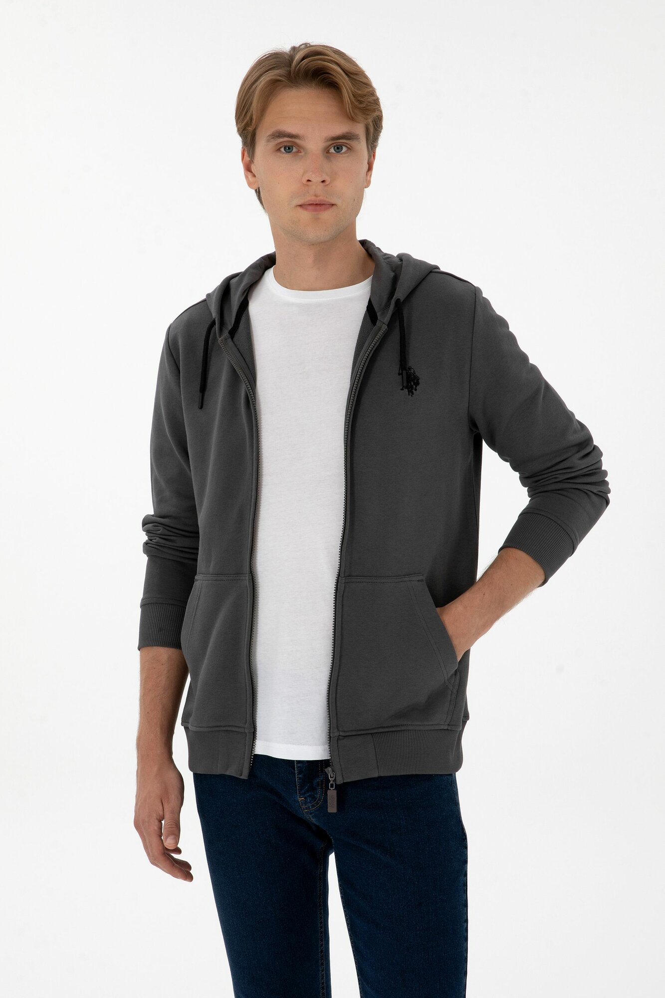 Толстовка спортивная