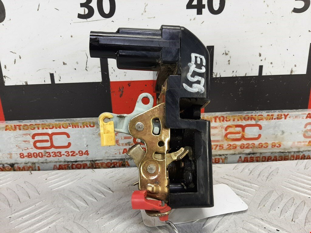 Замок двери передней левой Chrysler Grand Voyager 3 04717473AB арт. 981200