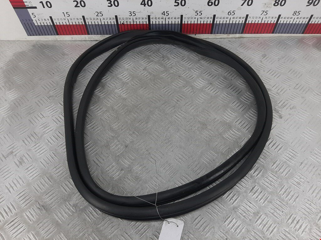 Уплотнитель двери Mazda CX-5 (KE) арт. 1724162