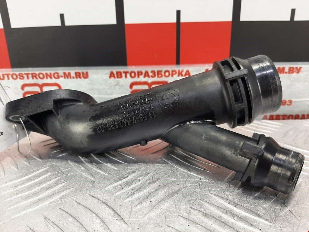 Фланец (штуцер системы охлаждения тройник) BMW 1-Series (E81/E82/E87/E88) 11537560130 арт. 935203