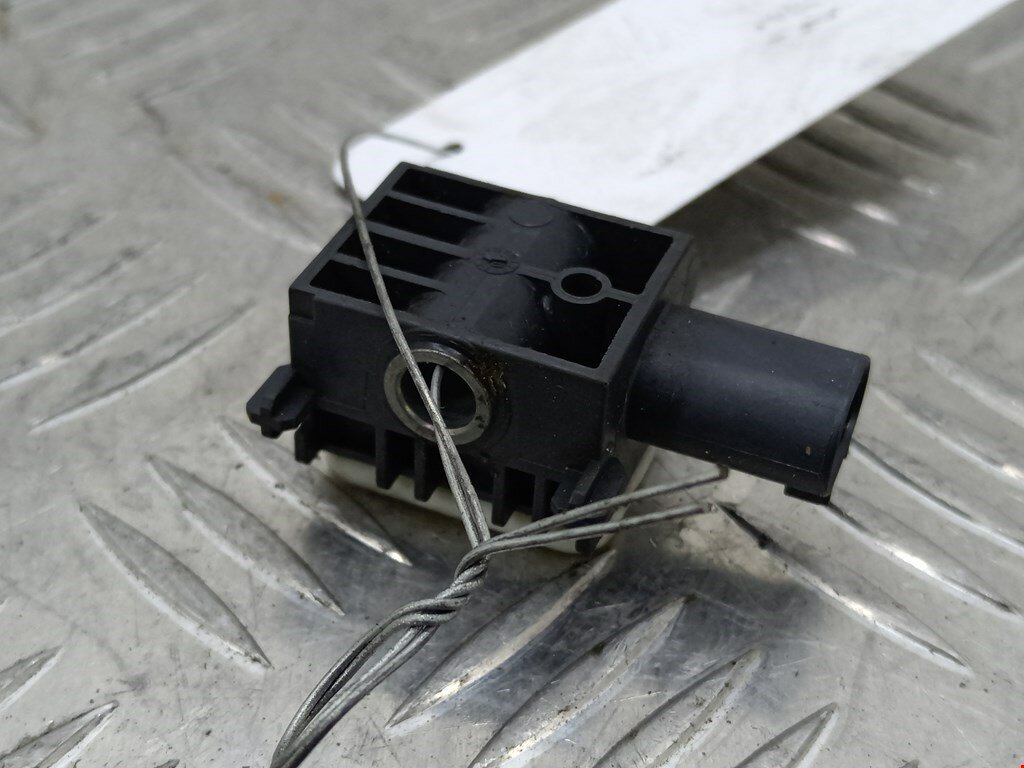Датчик удара Mercedes ML-Class (W164) A0038202826 арт. 1728597