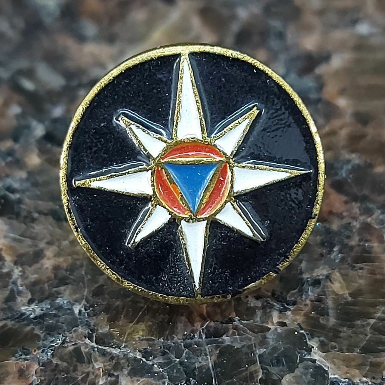 Знак фрачный МЧС россии