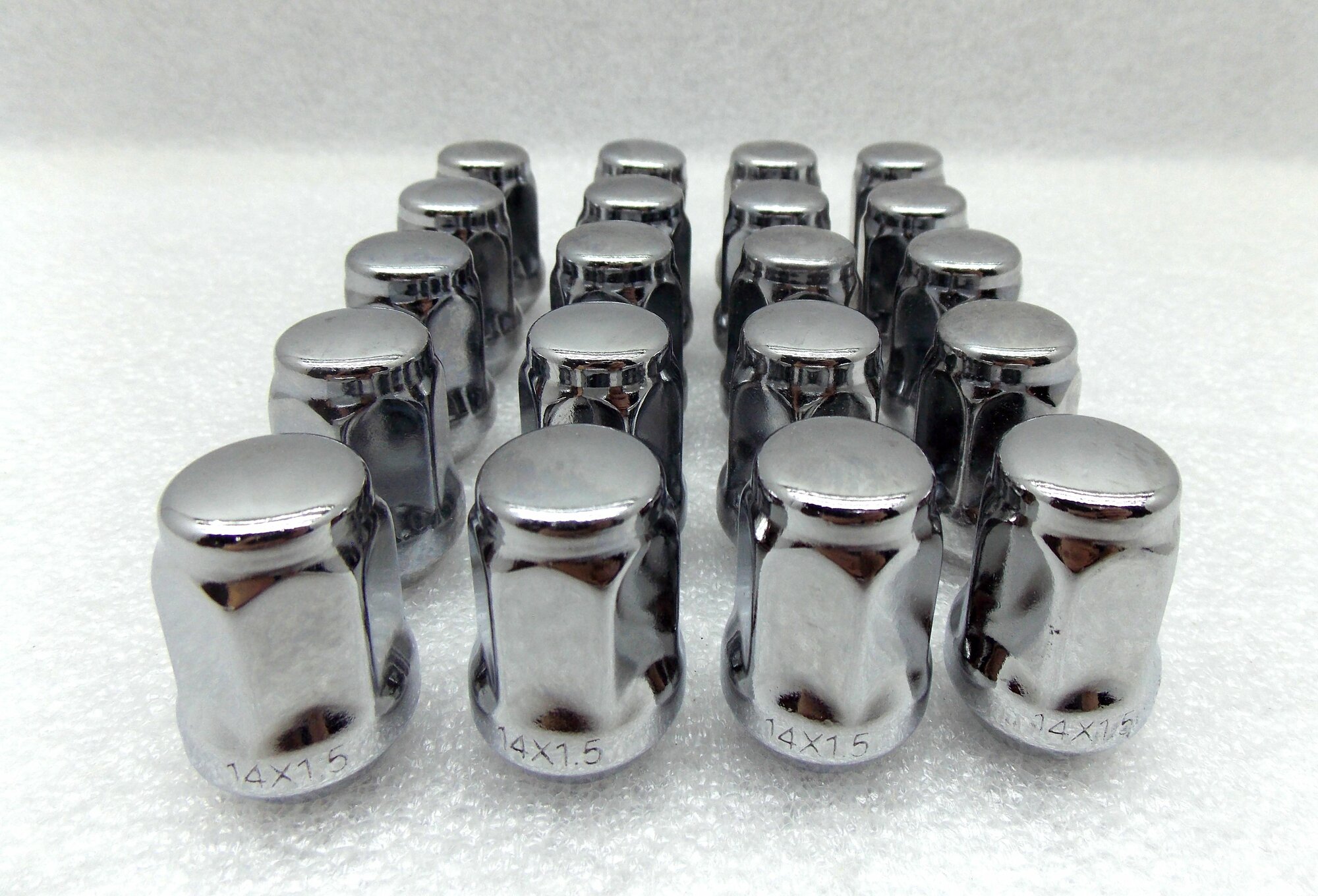 Гайка колесная конус M14 x 1,5 L 35 ключ 19 Хром. Комплект - 20 шт.