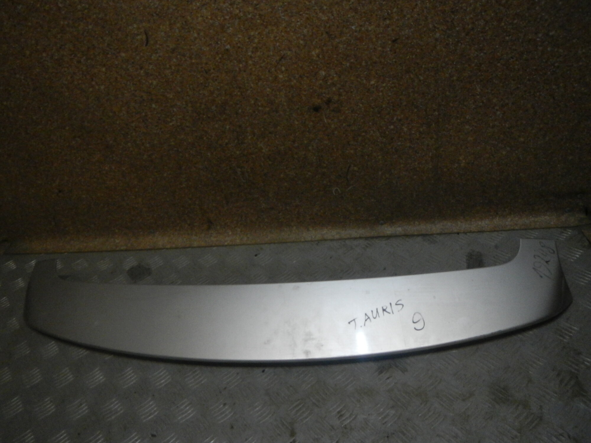 Б/У Спойлер (дефлектор) багажника, Toyota (Тойота)-AURIS (06-13) TOYOTA AURIS (06-13) Царапины. 536348 TOYOTA арт. 76085...