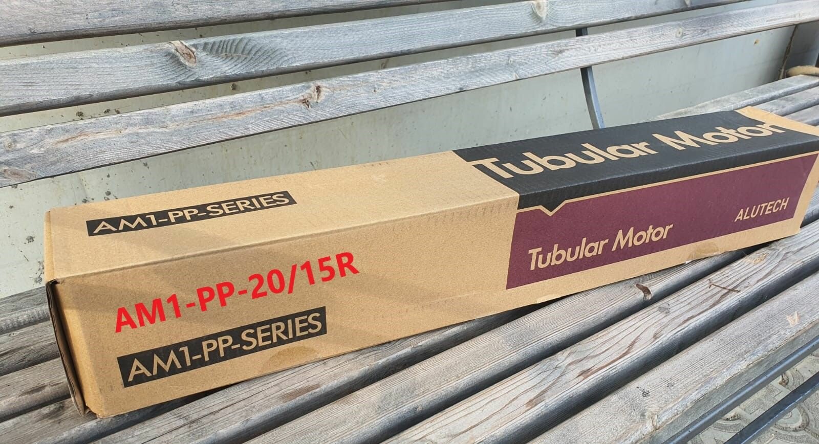 Alutech AM1-PP/20-15R внутривальный привод для роллет со встроенным радиоприемником и редуктором аварийного управления