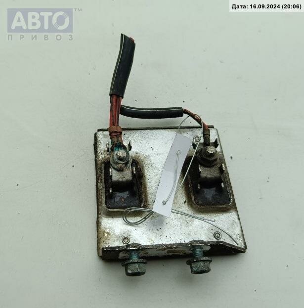 Блок управления вентилятором радиатора Audi A4 B5 (1994-2001)