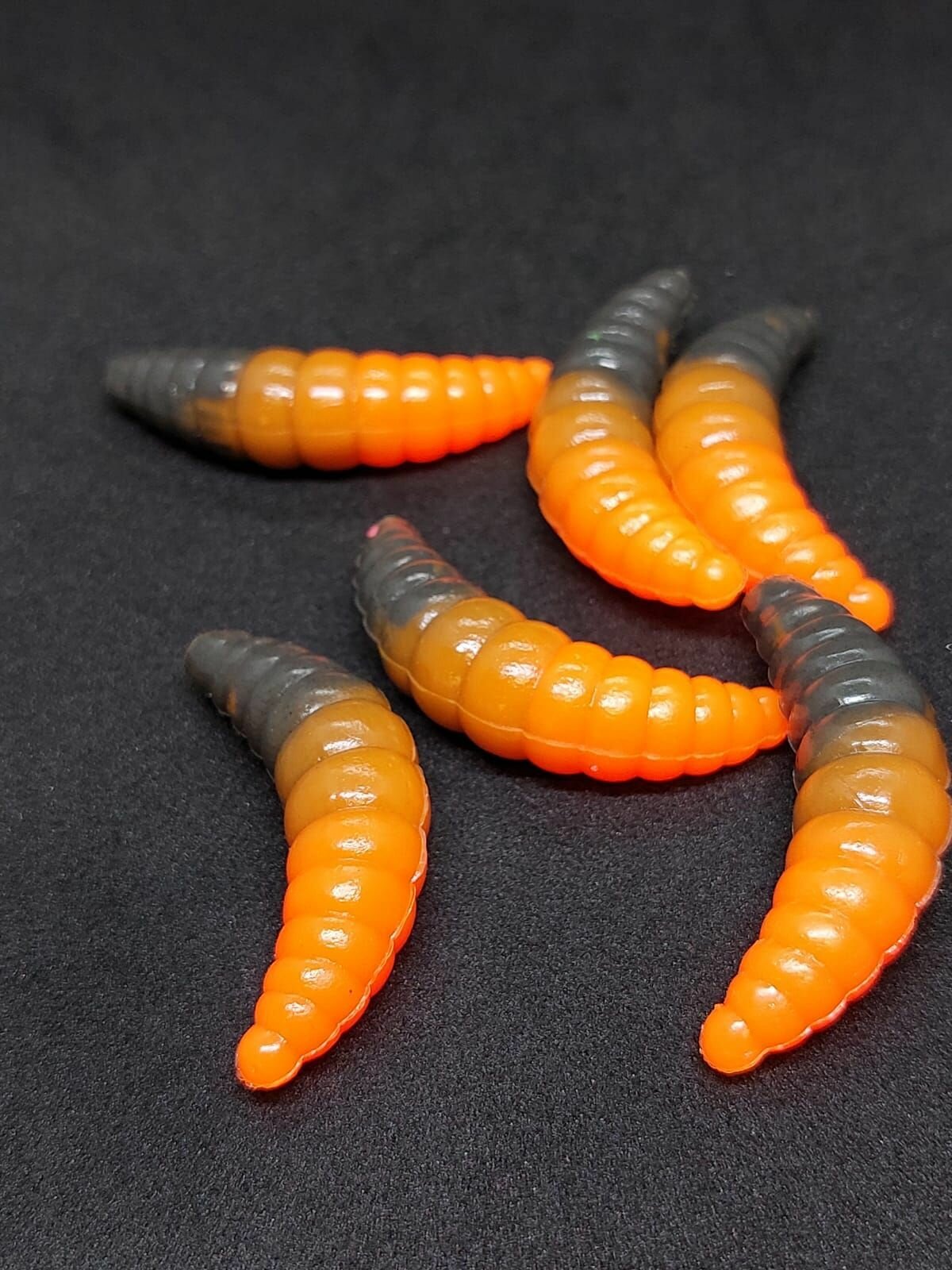 Форелевая приманка Big Maggot. 48 мм. Черный-оранжевый