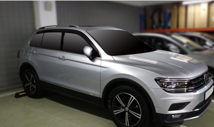 Volkswagen Tiguan 2017 - темные дефлекторы для окон