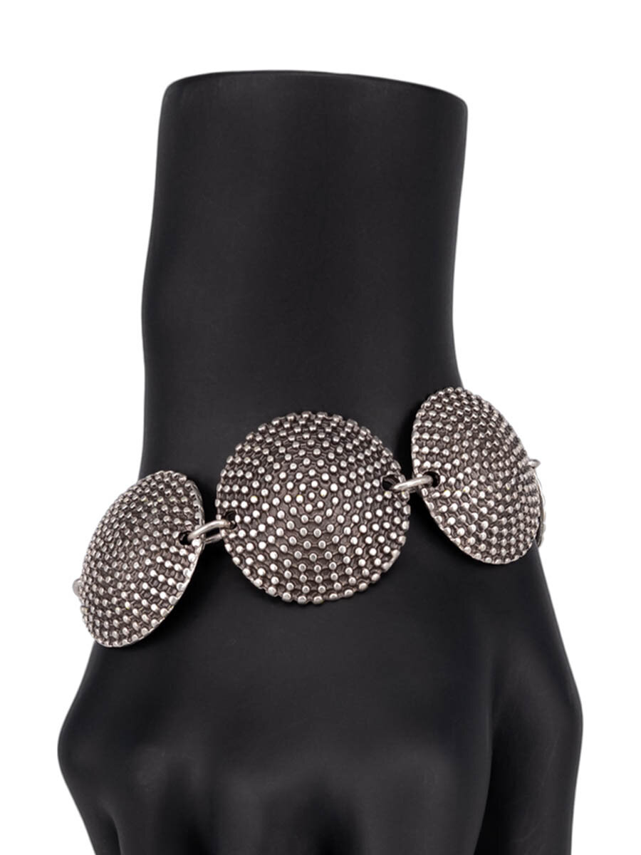 Жесткий браслет