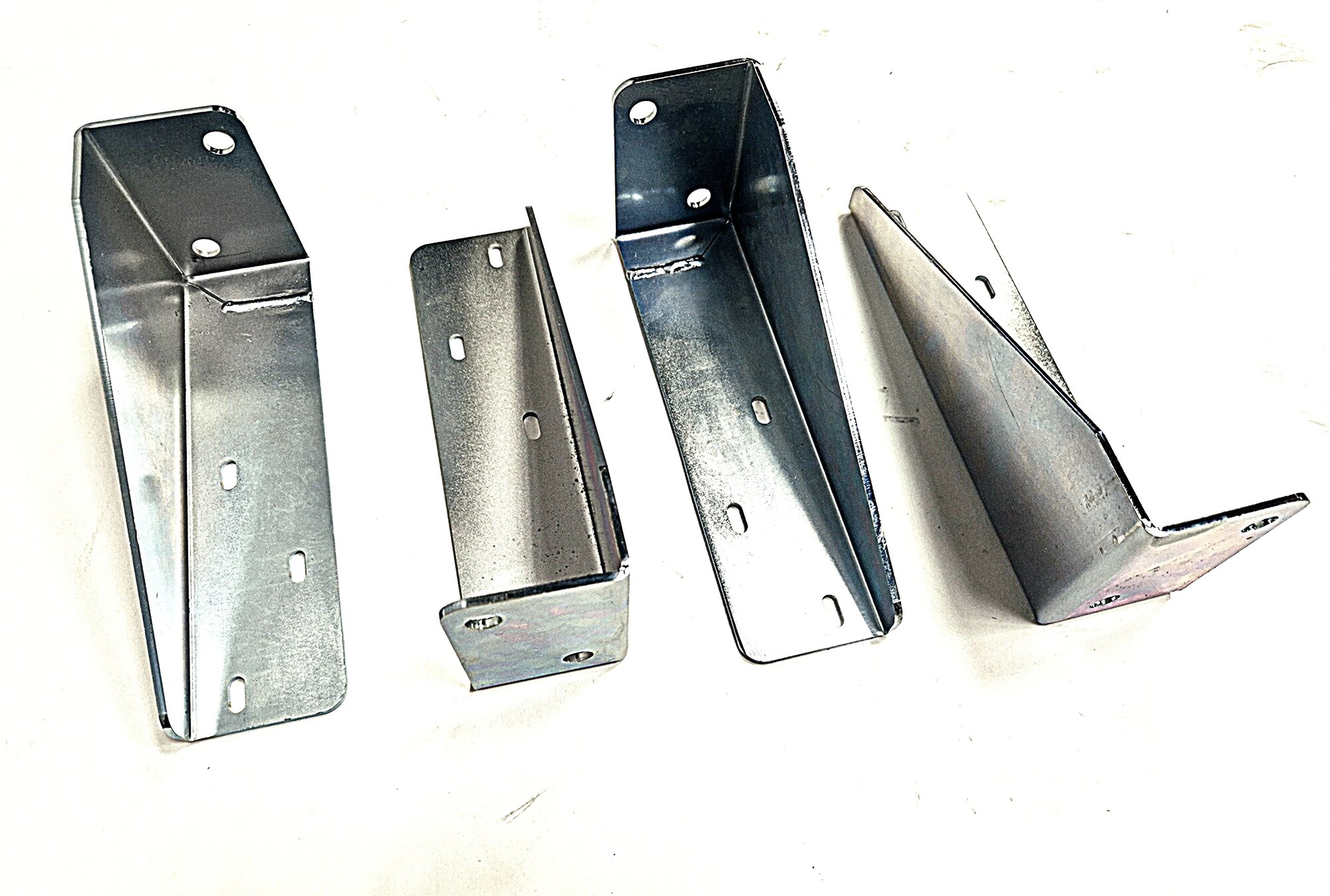 Комплект кронштейнов крепления крыльев, для легкового прицепа ( 4 шт цинк )