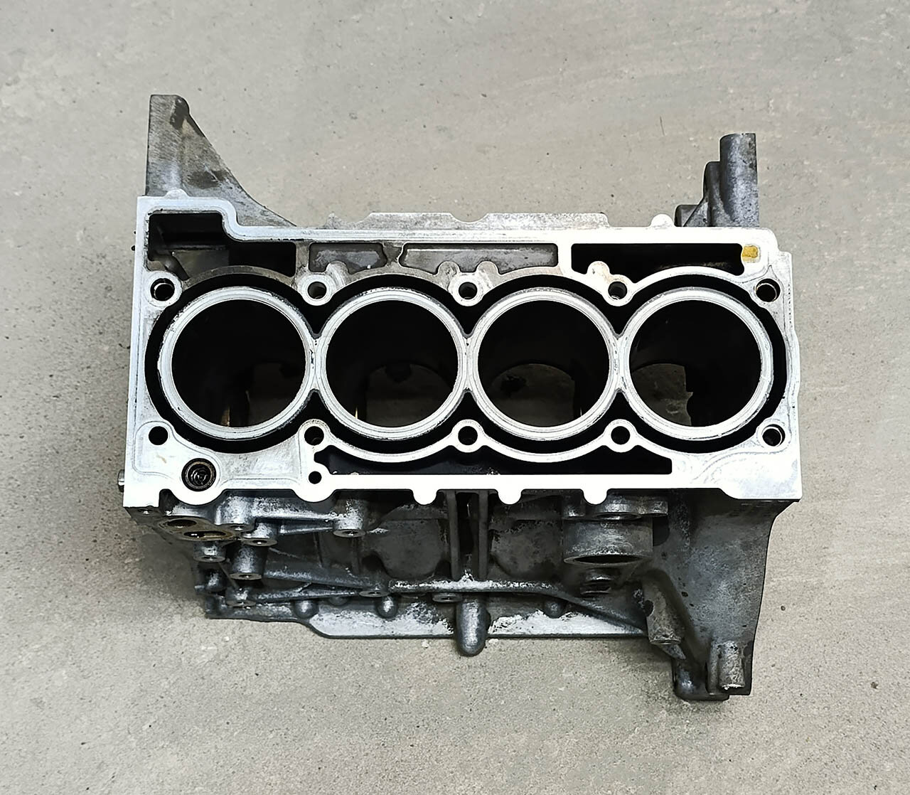 Блок цилиндров Skoda Yeti 1.2 CBZB