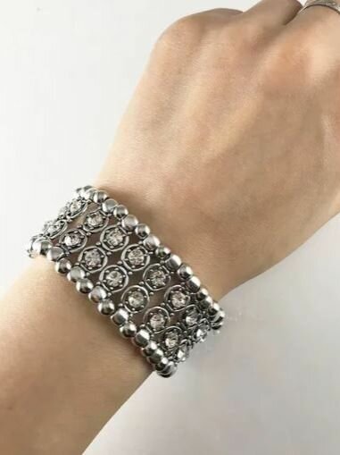 Эластичный браслет