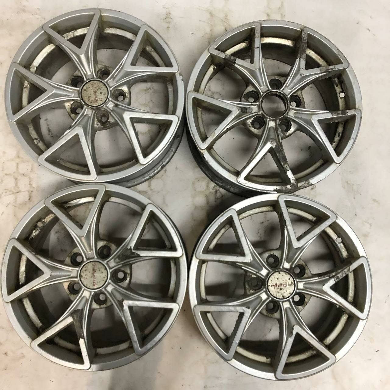 Колесные диски Replica 15x6 PCD 5x108 D63.3 ET52.5 (Реплика)
