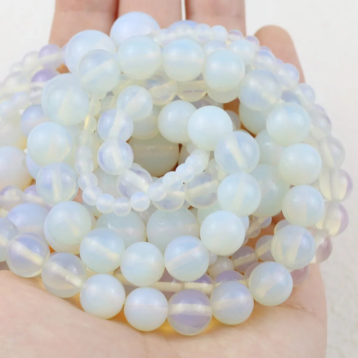 Бусины из белого опалитового кварца HGKLBB 4-12 мм 4mm (approx 90pcs)