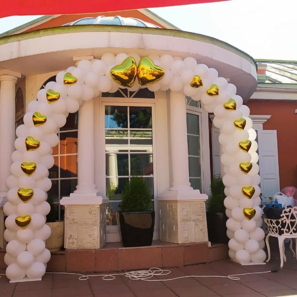 Арка из шаров "Золотые сердца"