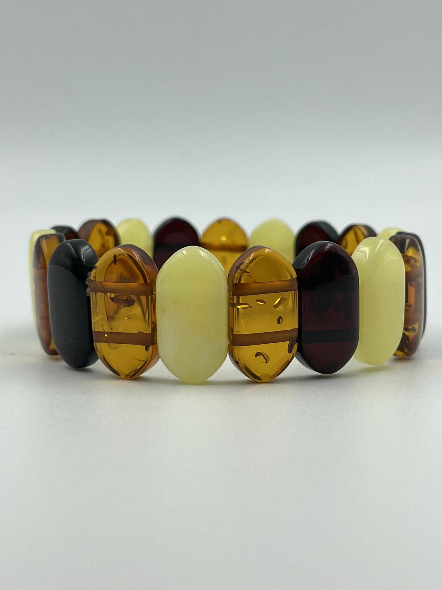 Браслет-манжета, янтарь прессованный