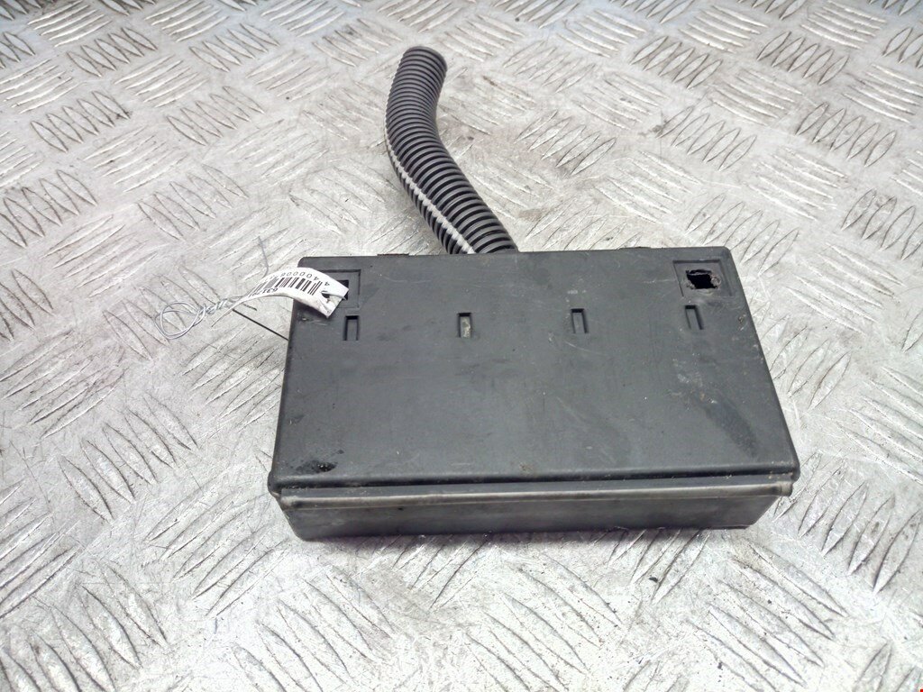 Блок реле Peugeot 206 6547SB арт. 631791