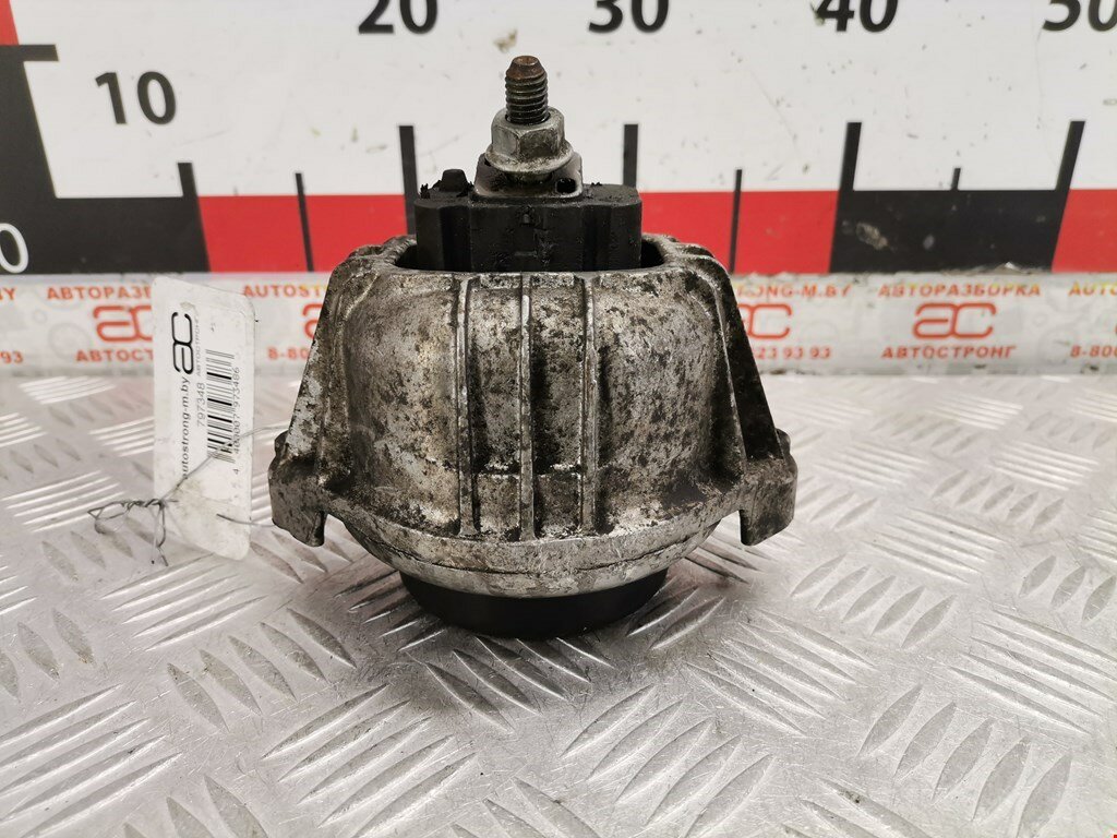 Подушка (опора) крепления двигателя BMW 1-Series (E81/E82/E87/E88) 22116768800 арт. 797348