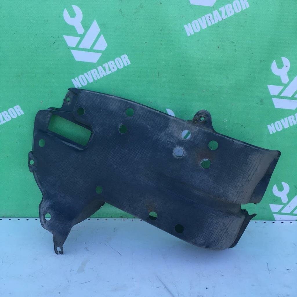 Пыльник (кузов наружные) Toyota Corolla E12 2001-2006