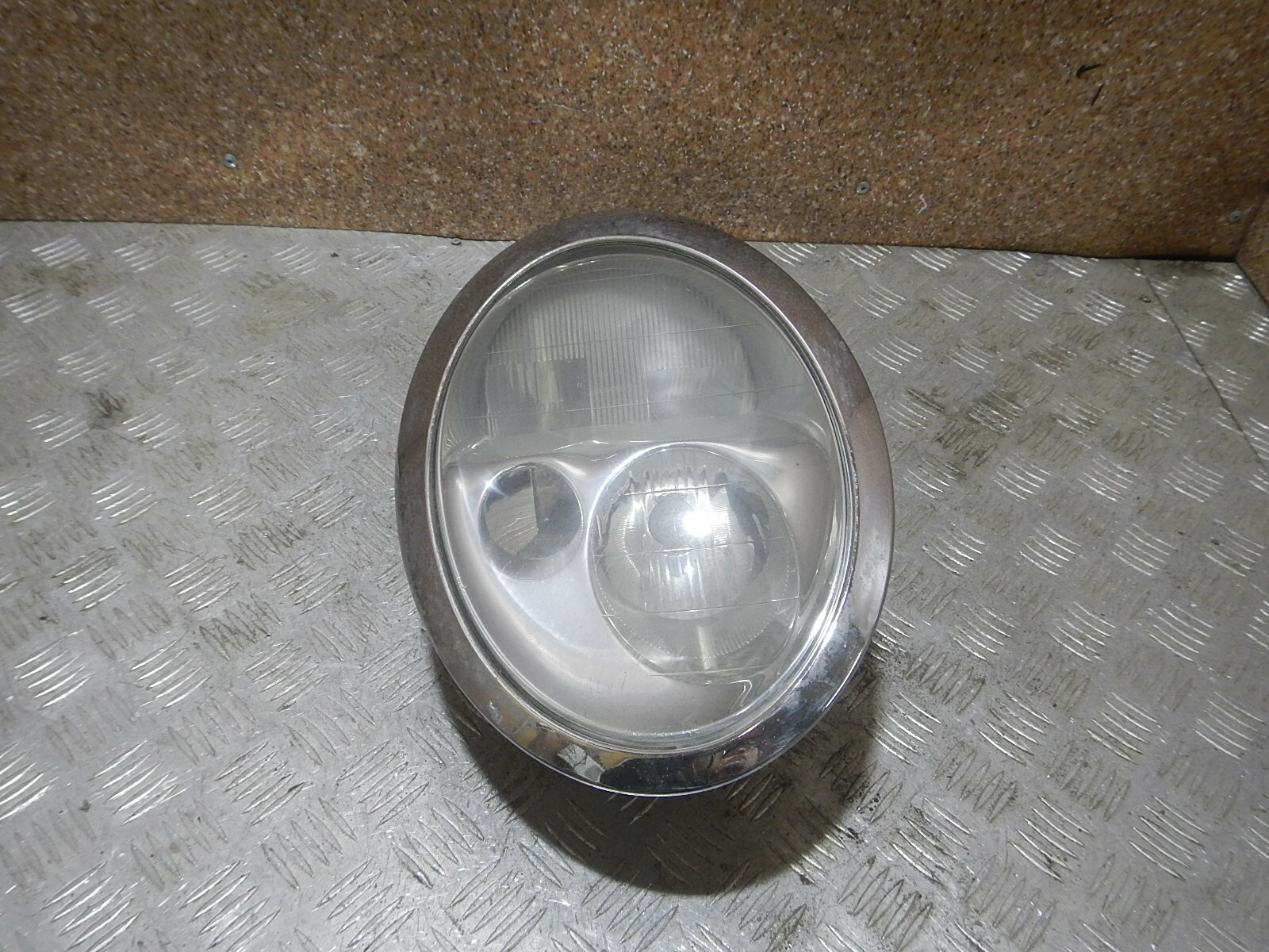 Б/У Фара правая, Mini (Мини)-HATCH R50 (00-06) MINI HATCH R50 (00-06) R50 Царапины на стекле, нет куска корпуса 3х2см 307...