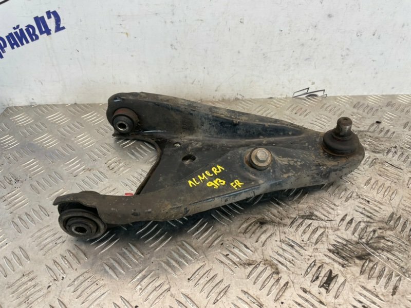 Б/У рычаг Nissan Almera 2014 G15 K4MA490 Перед. Прав. nСайлентблоки под замену (отслоение от обоймы, глубокие трещинки), на ш.