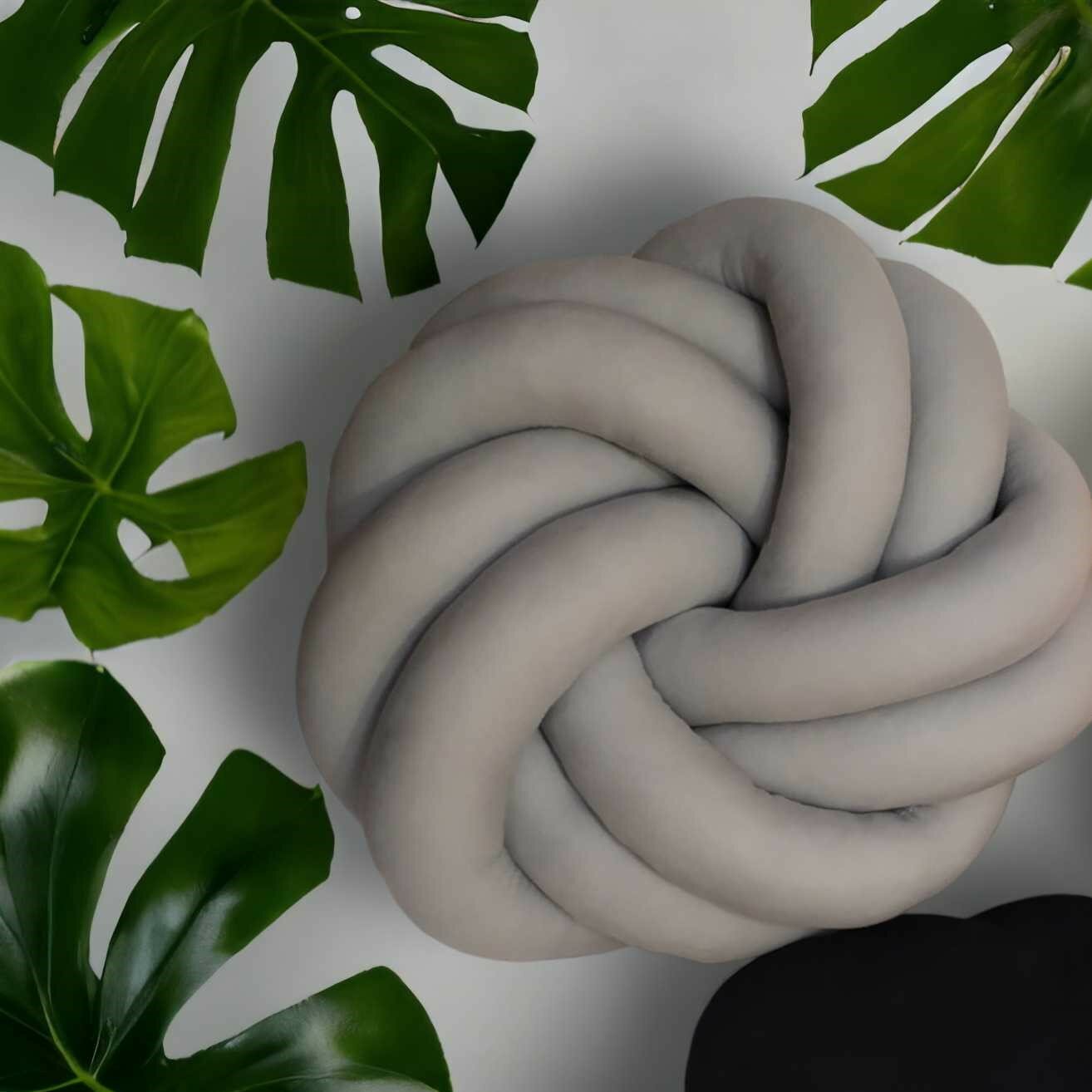 Подушка декоративная 40х40 светло-серого цвета. Интерьерная подушка на пол, круглая, узел (С0024)