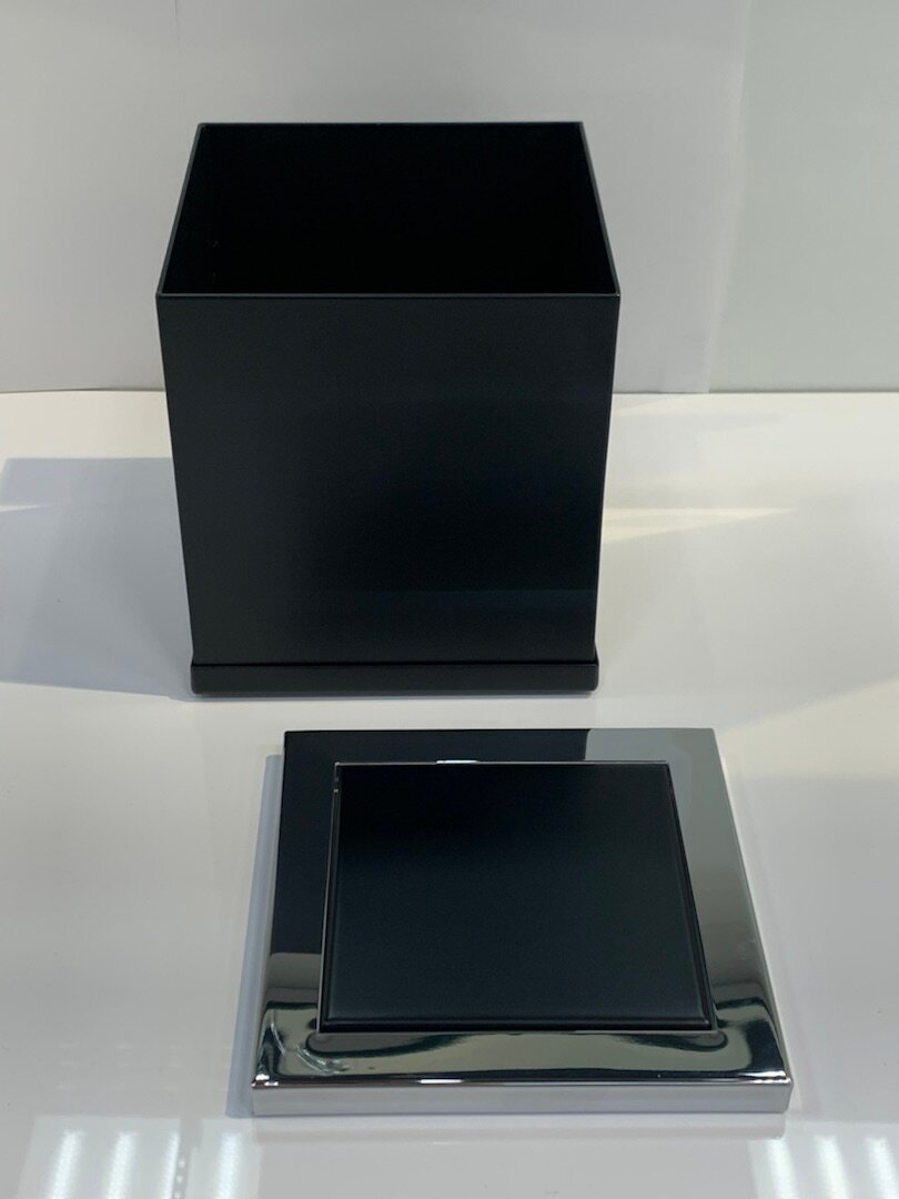 Баночка с поворотной крышкой настольная WINDISCH BLACK COLLECTION 89702NCR черный/хром 125х125h140