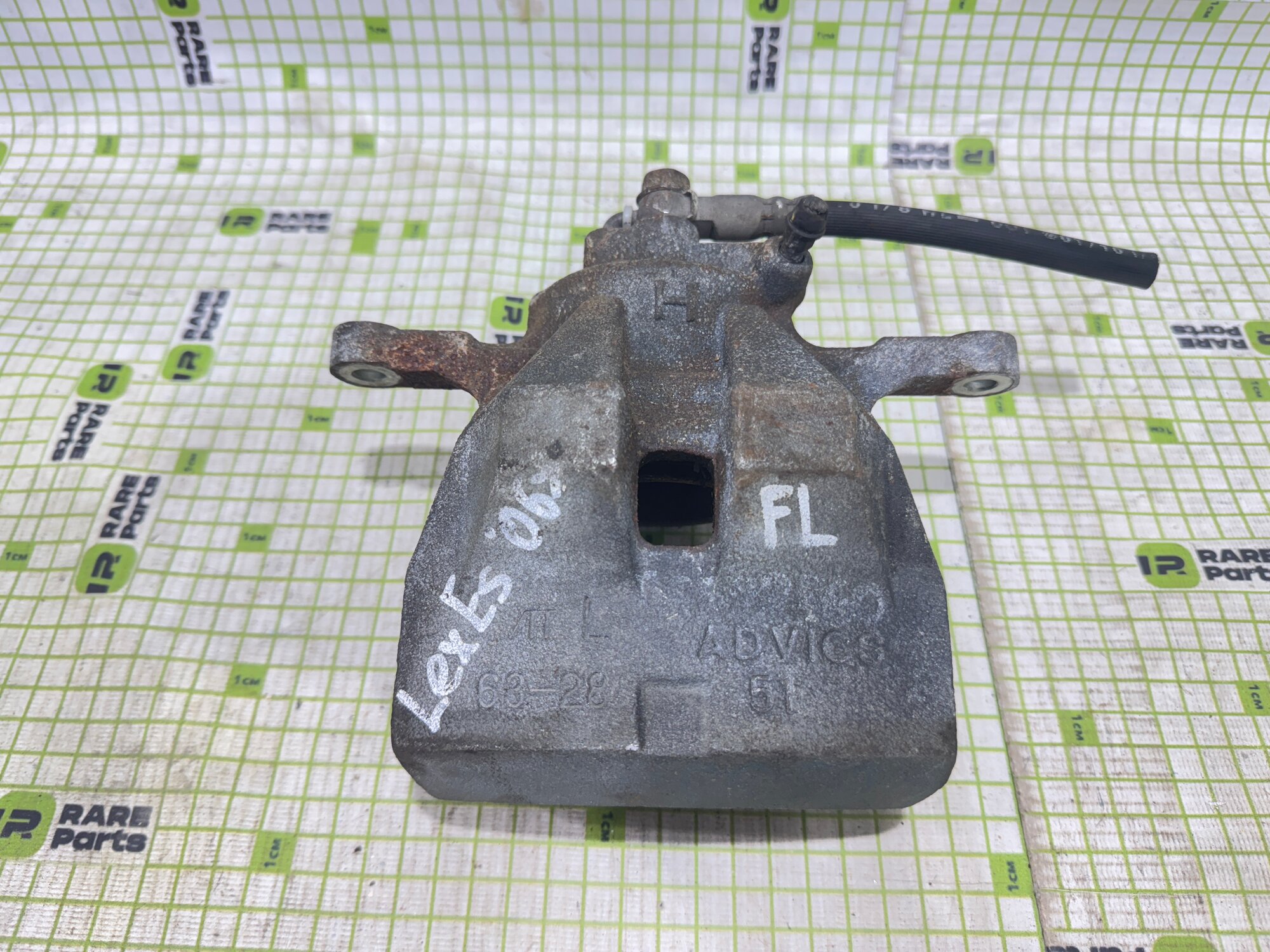 Суппорт тормозной передний левый для Toyota Camry