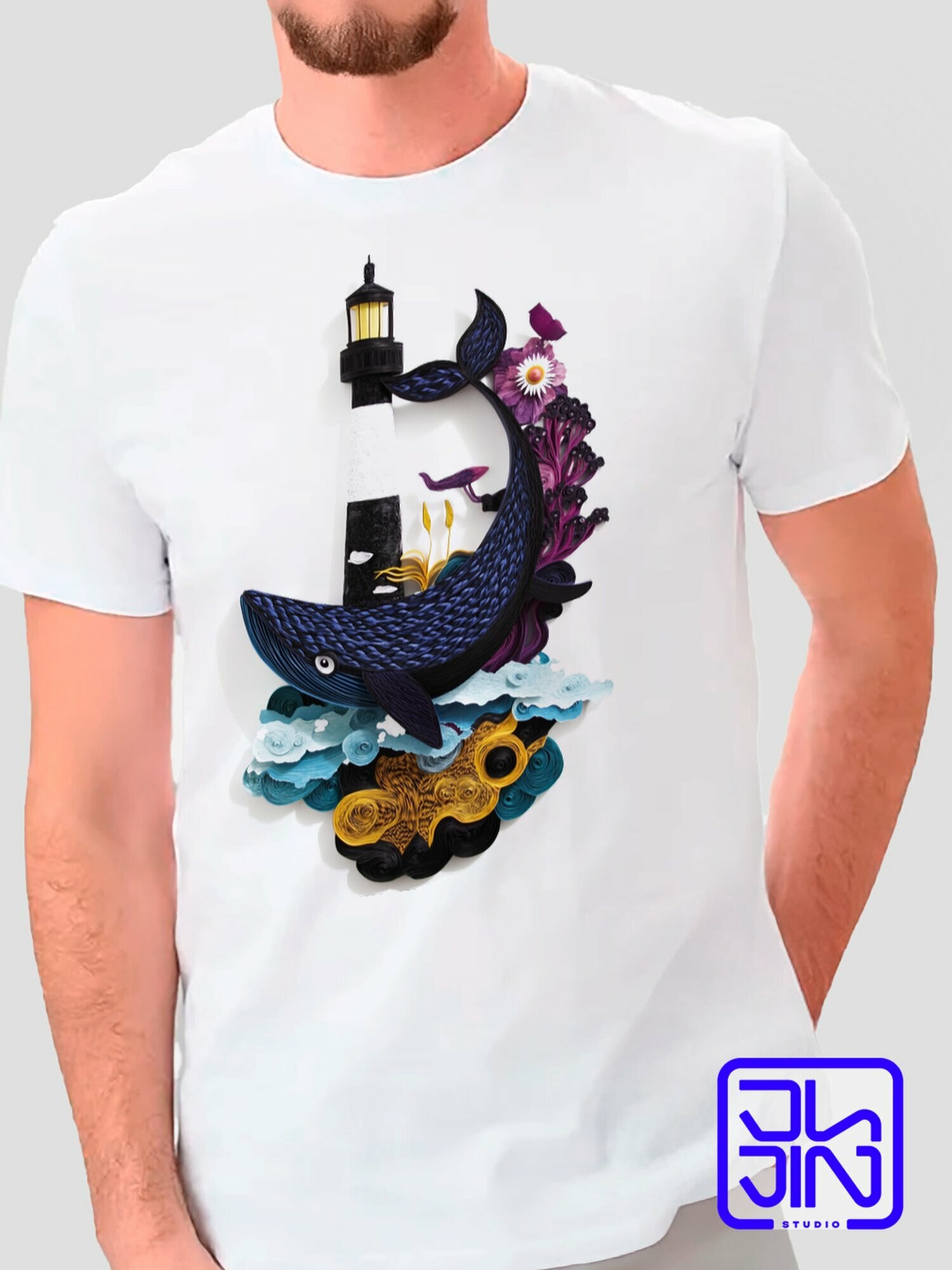 Футболка классическая мужская с авторским принтом Черно-белый высокий маяк и темно-синий кит в океане с оригинальными волнами, белый хлопковый трикотаж с прикольным рисунком на груди