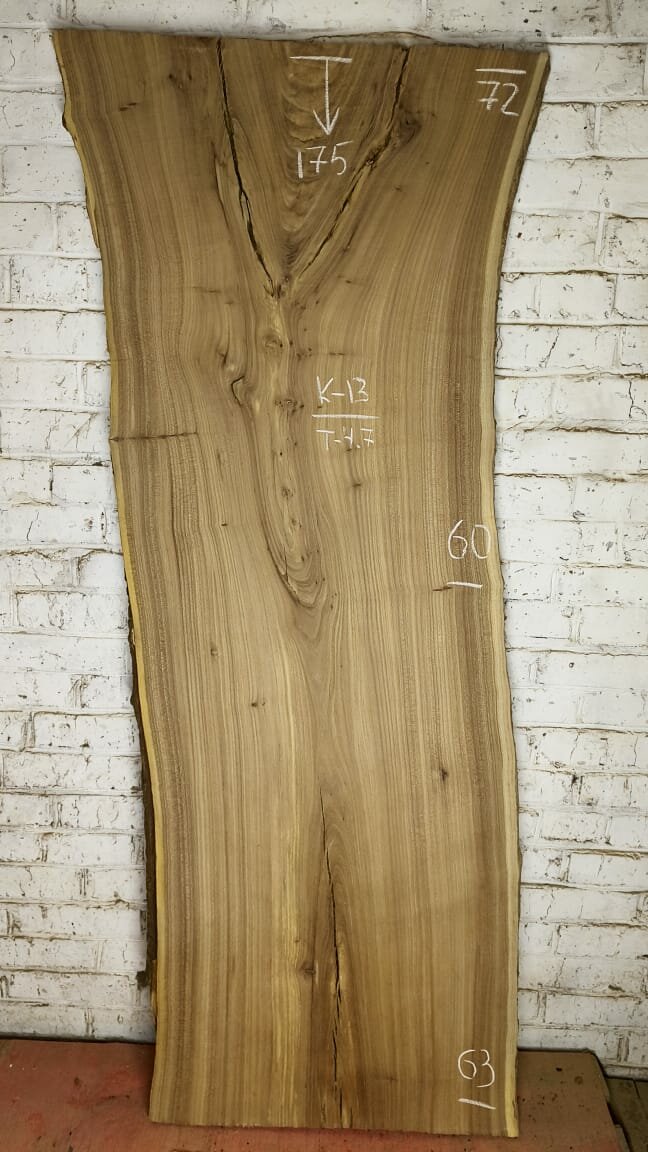 Слэб дерева Карагач К13, выровнен в плоскости, влажность 8-10%