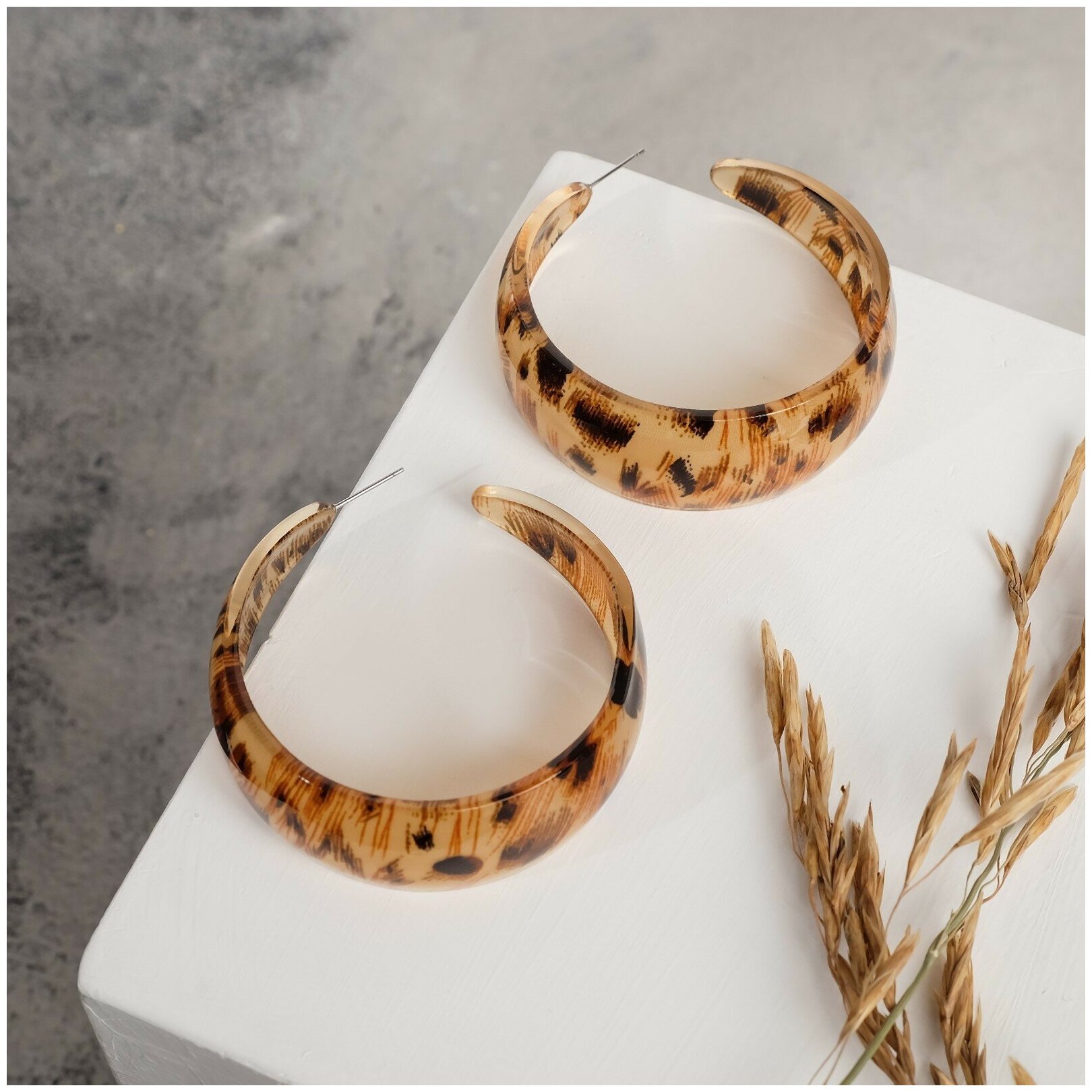 Серьги, пластик