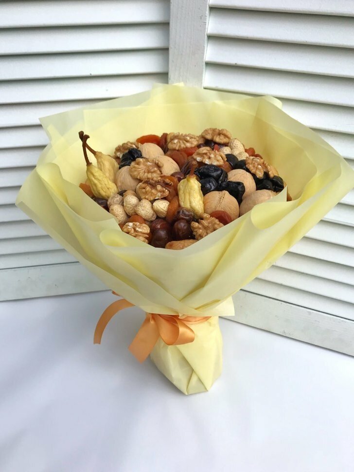 Букет из сухофруктов и орехов №840 (BuketOnline)