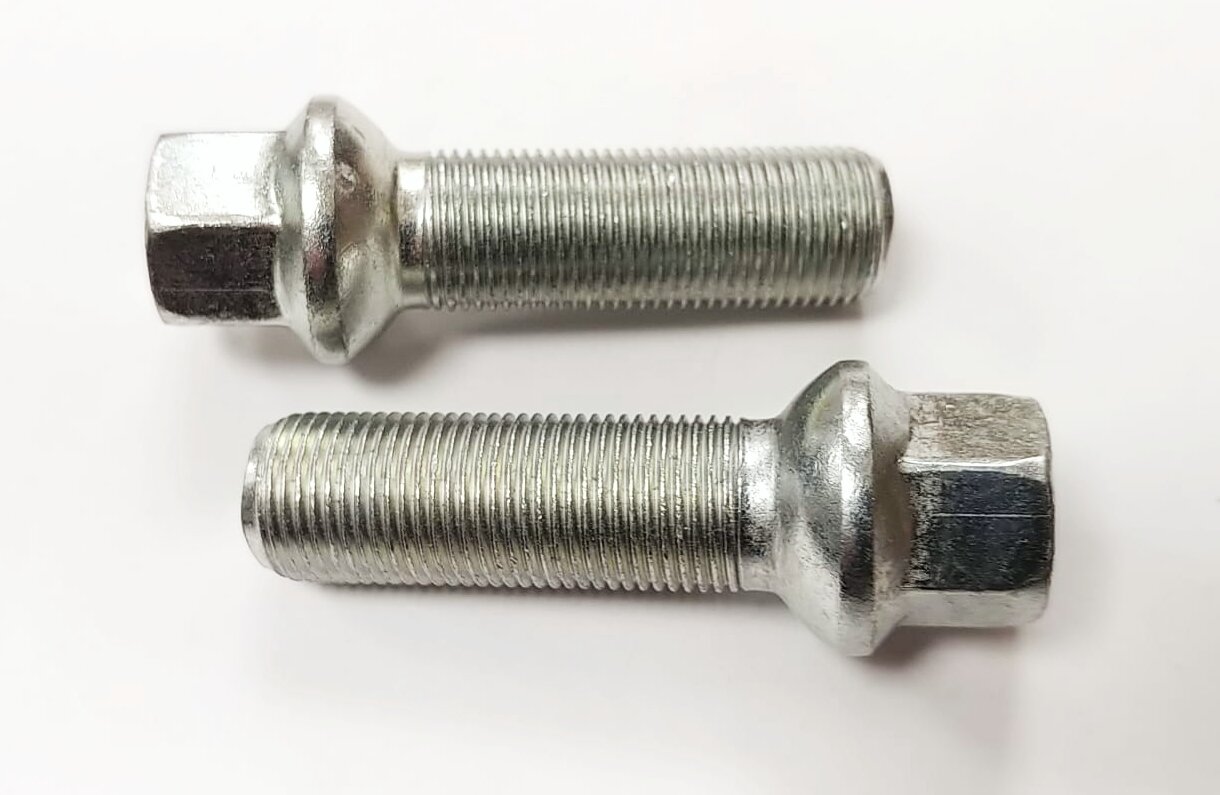 Колесный болт M15x1,25x45, замена оригинала A0009904518 для Mercedes GLS class X167, GLE class C167 W167