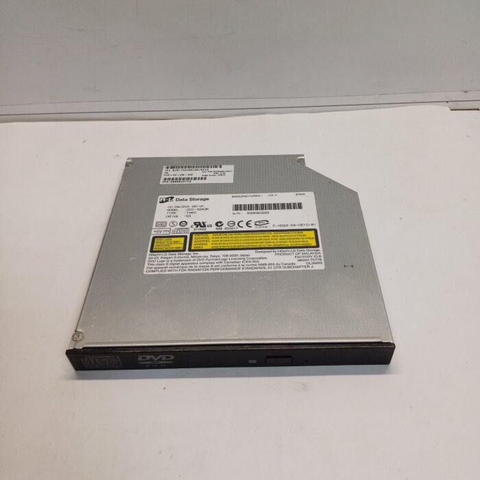 Пишущий привод CD-RW/DVD Hitachi GCC-4243N IDE черный