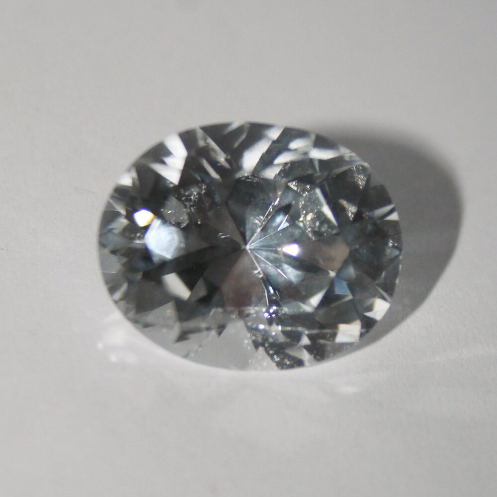 Ограненный топаз True Stones, Волынь, прозрачный, 22x18x13 мм