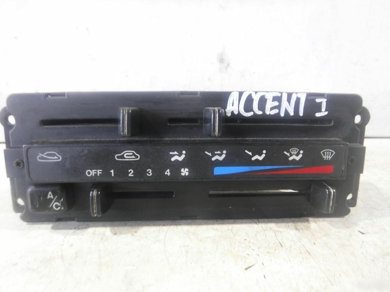 Блок управления отопителем Hyundai Accent I (1994—2000) 9725022A00