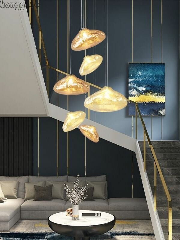 Стеклянная люстра в форме облака