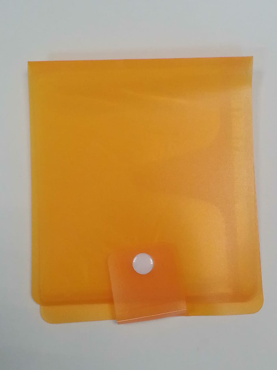 Папка для 12 CD/DVD дисков оранжевая на кнопке