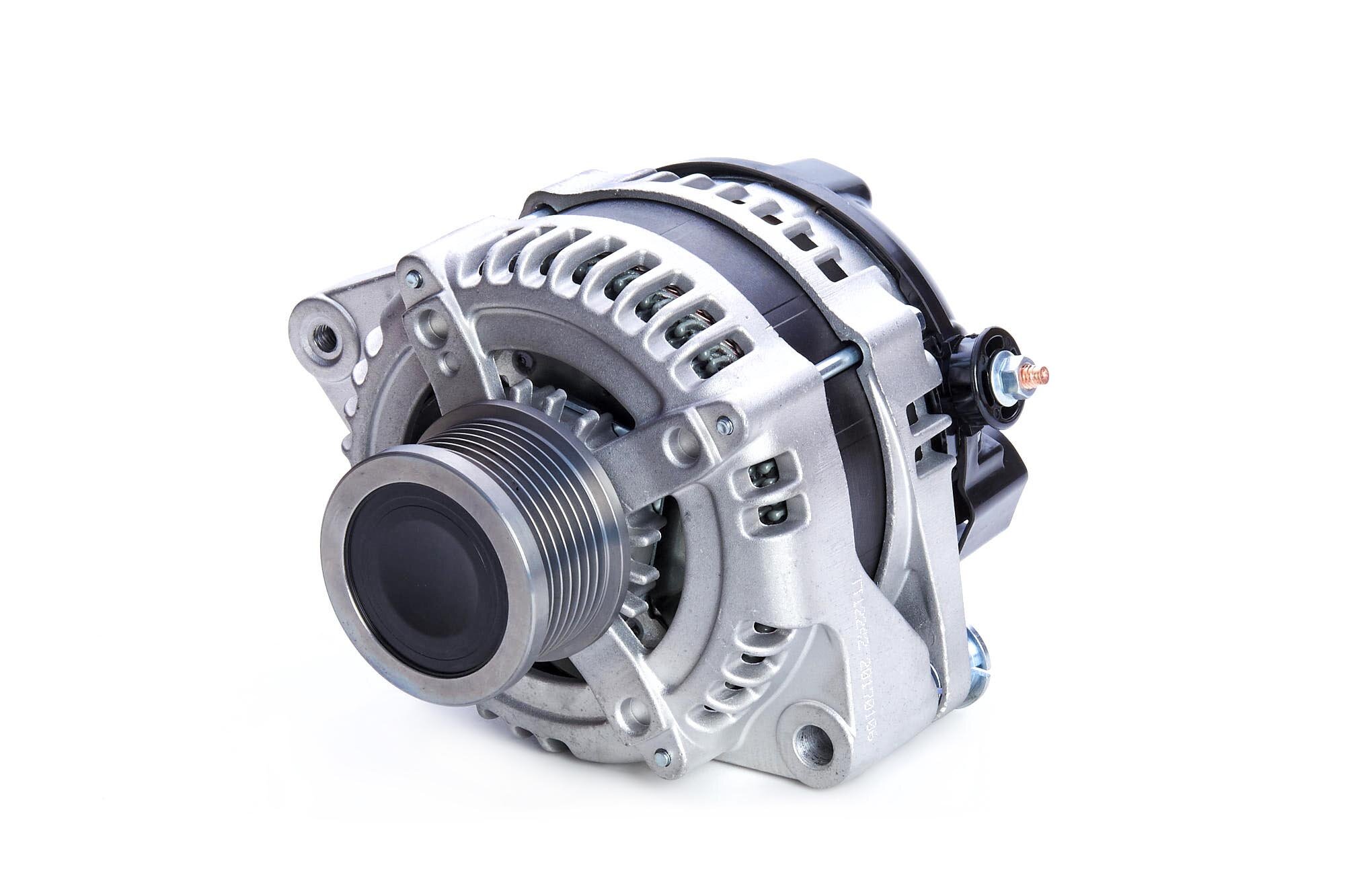 Генератор Тойота: Дюна, Ленд Крузер, Хайс (TT12242)