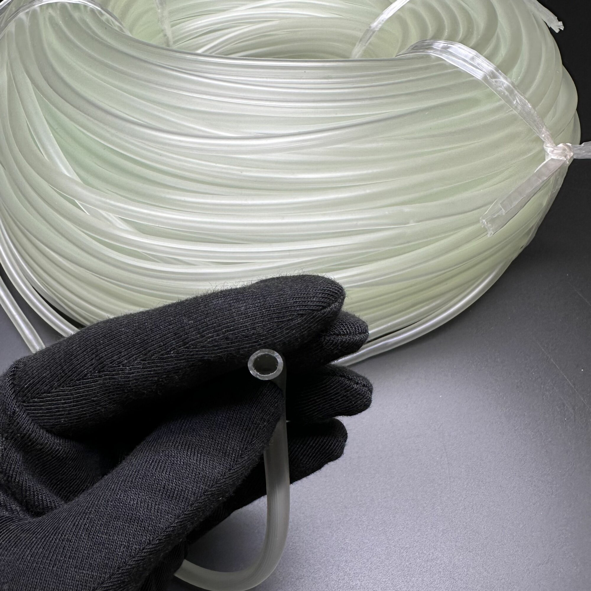 Шланг 5 метров ПВХ + силикон / 4 мм внутренний, 6 мм внешний / для аквариумов, компрессоров, фильтров, бытовой