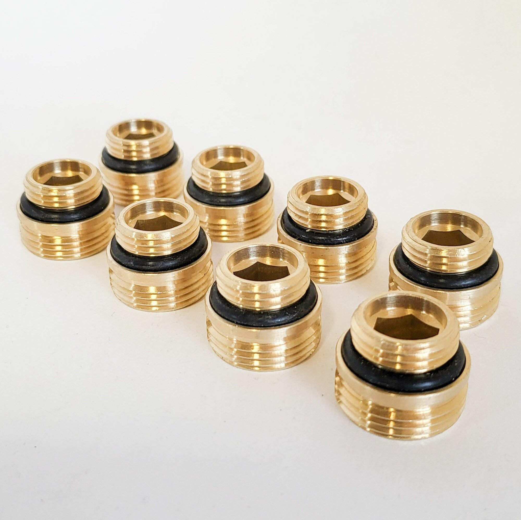 Ниппель переходной (адаптер) для узлов нижнего подключения радиатора 1/2"-3/4" ( 10 штук)