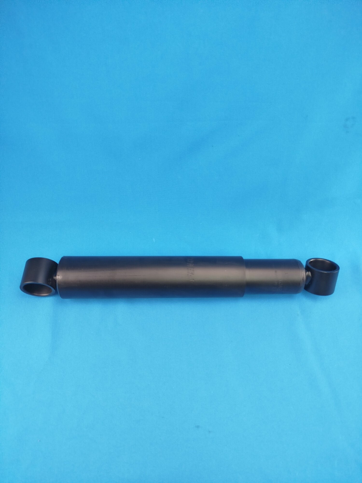 Амортизатор передний "FENOX" для автомобилей КамАЗ 4308, 5320, 5410, 5511 (металл. кожух)