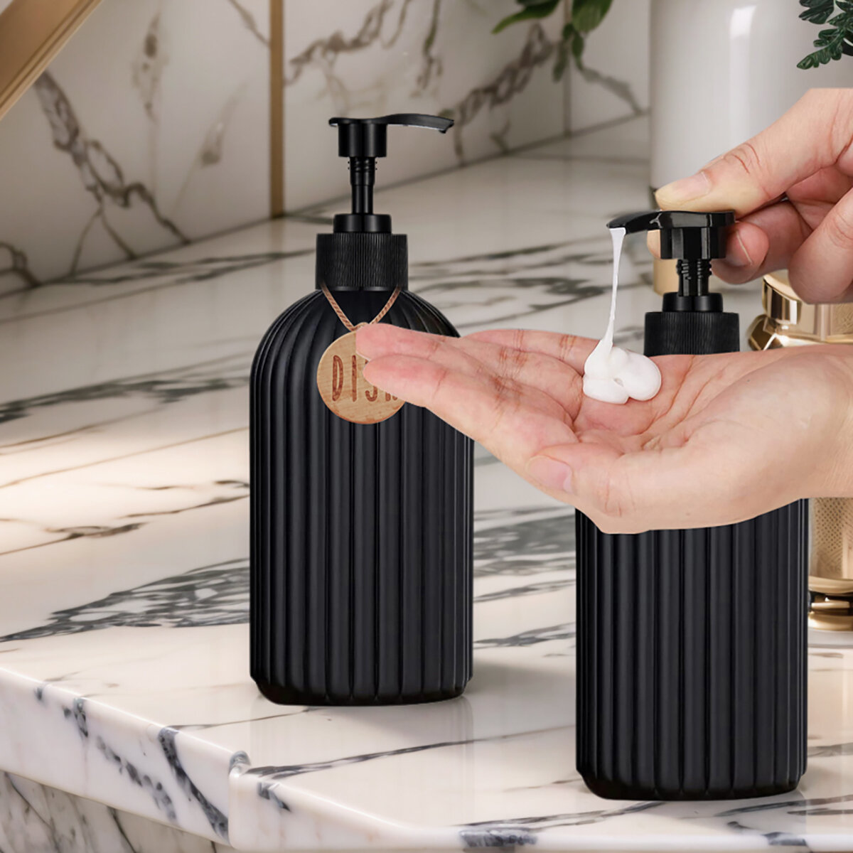 Кухонный диспенсер для моющего средства