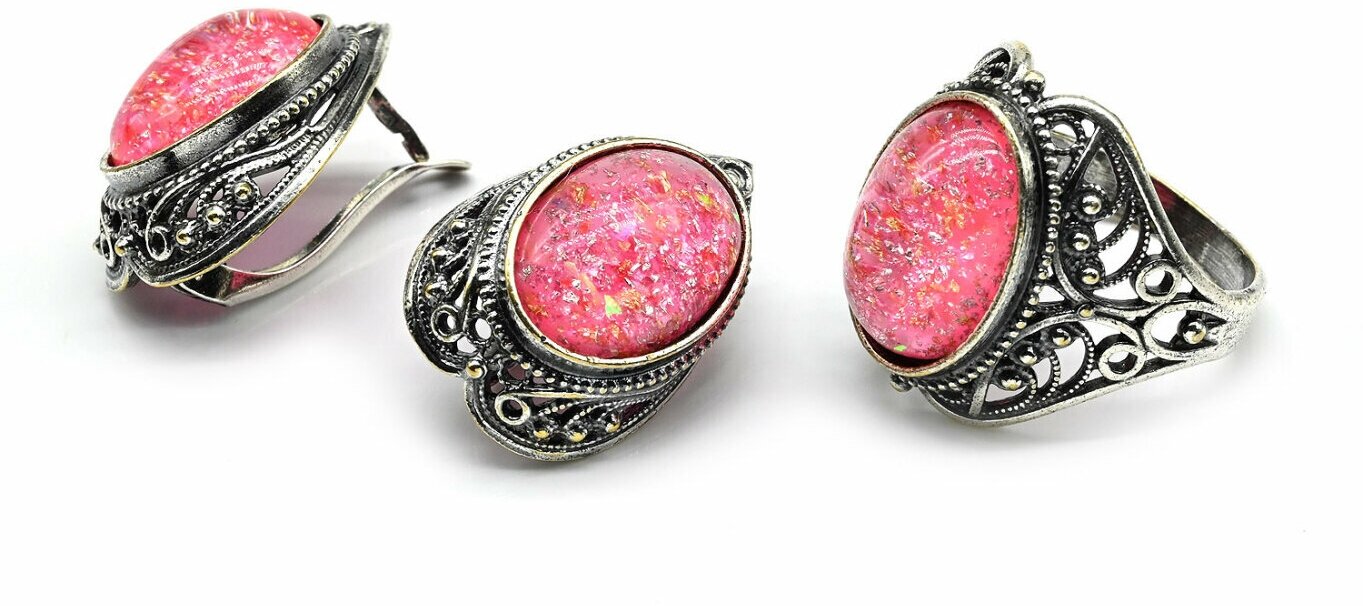 Комплект бижутерии: кольцо, серьги, опал